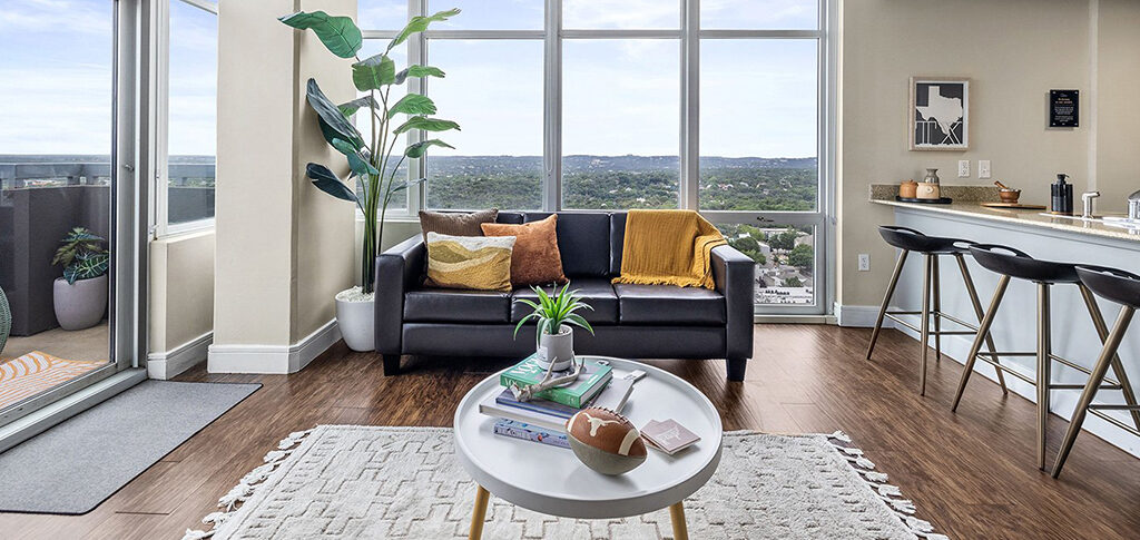 Apartments Near UT Austin | 21 Rio Apartments