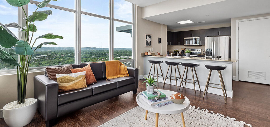 Apartments Near UT Austin | 21 Rio Apartments
